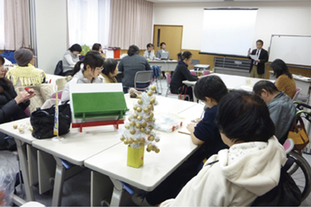 「授産製品魅力アップセミナー」―第2回クリスマスを意識して商品陳列をしてみよう－ | SADECO